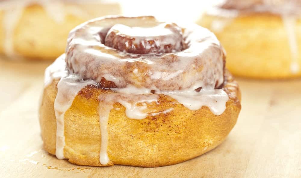 National Cinnamon Roll Day: Where to get freebies & deals this weekend ...